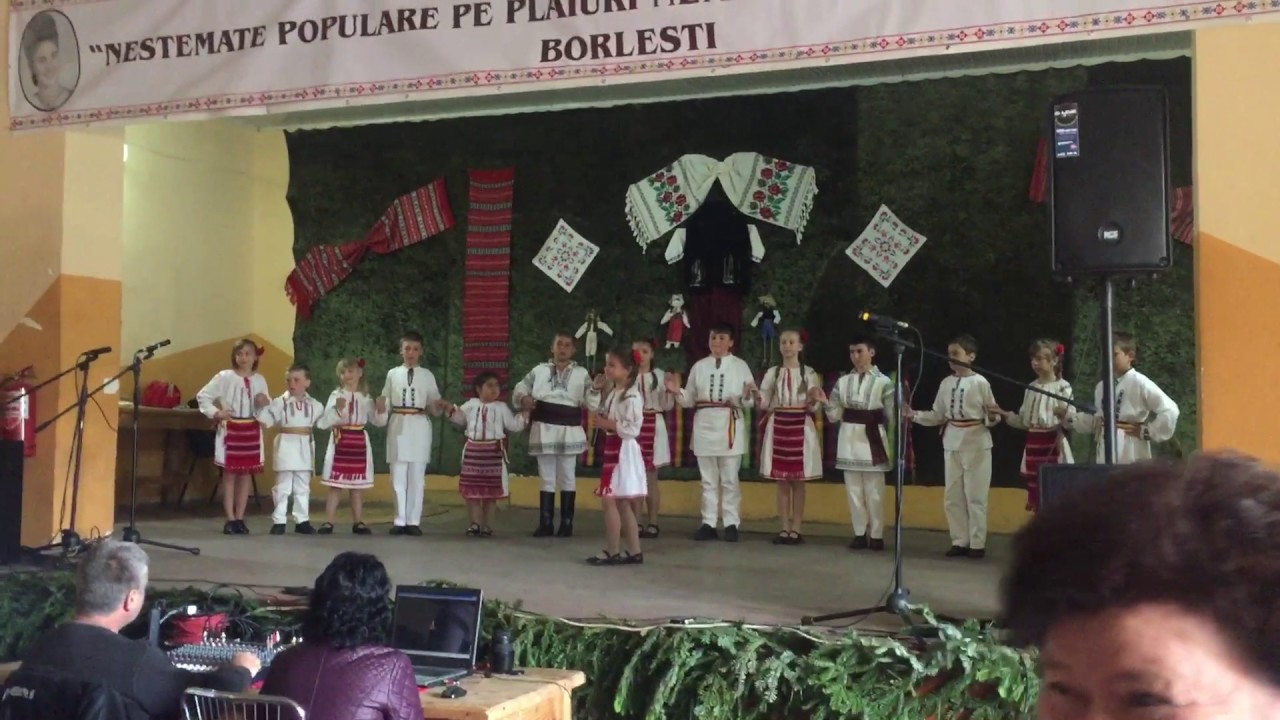 Maria Stefan- Busuioc moldovenesc - YouTube