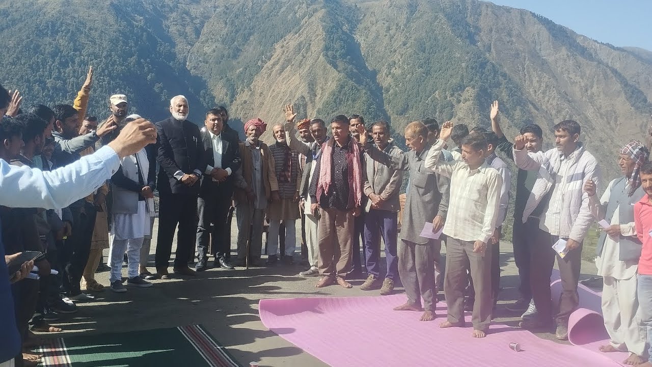 several youth join DPAP party in the presence of GM. Saroori - YouTube