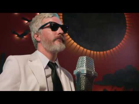 Orkesta Mendoza  - Caramelos (Official video clip)