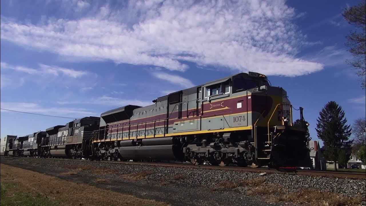 NS 1074 (Delaware, Lackawanna & Western Leads NS 202 - YouTube