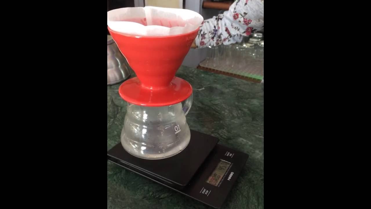 How to brew a V60 - YouTube