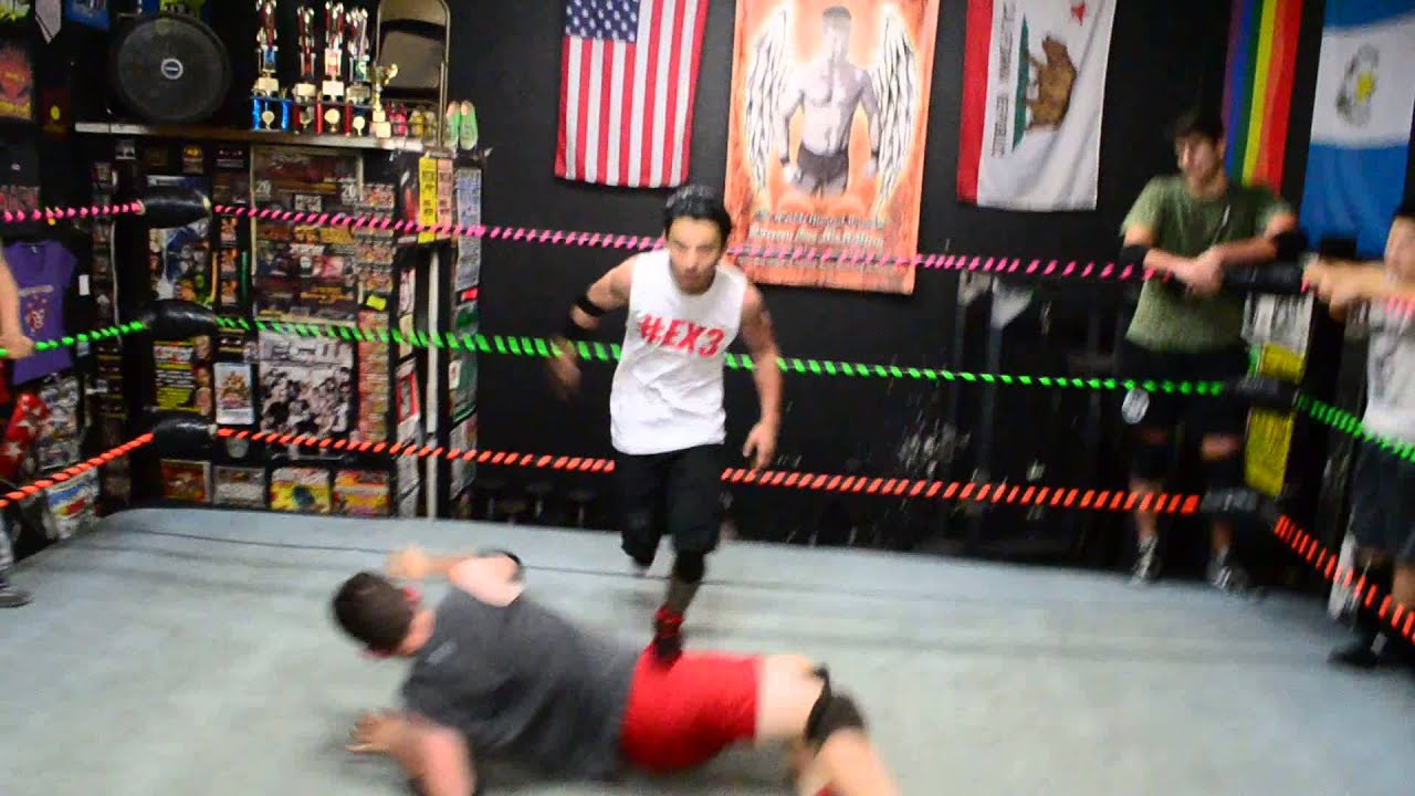 Beginners Pro Wrestling - Headlock, Tackle, Drop down, Hiptoss 2 - YouTube