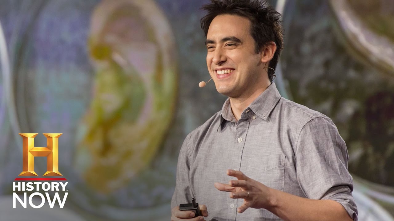 Dr. Andrew Pelling Grows Human Ears Inside Apples | History NOW - YouTube