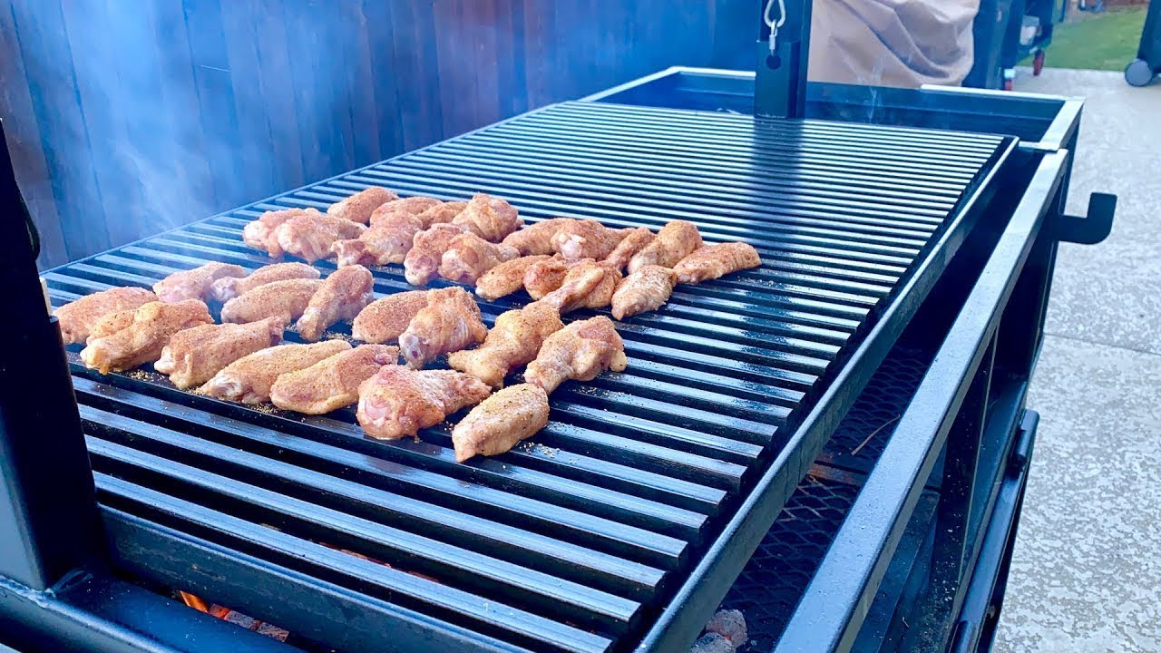 New Santa Maria Grill by Lone Star Grillz...🤔Would this work for you ...