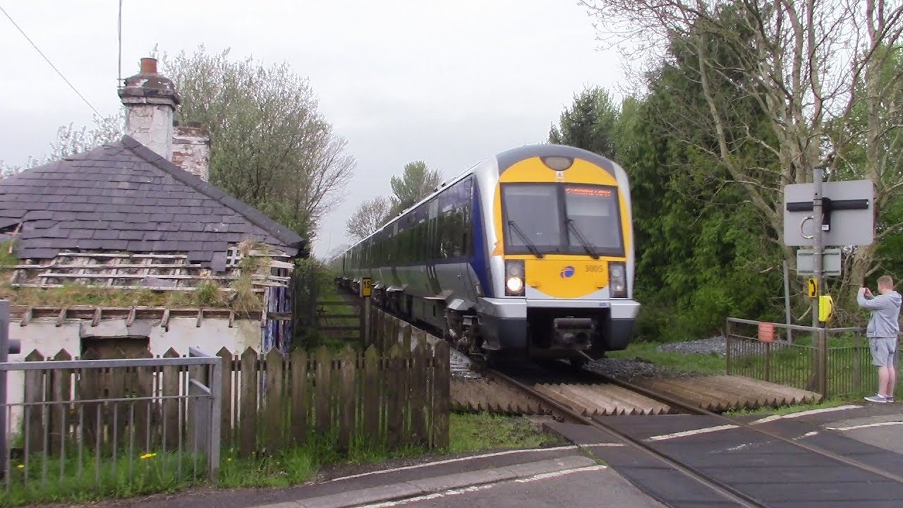 6 Car NIR 3000 & 4000 Class DMU's at Ballymartin Level Crossing 7/5/18 ...