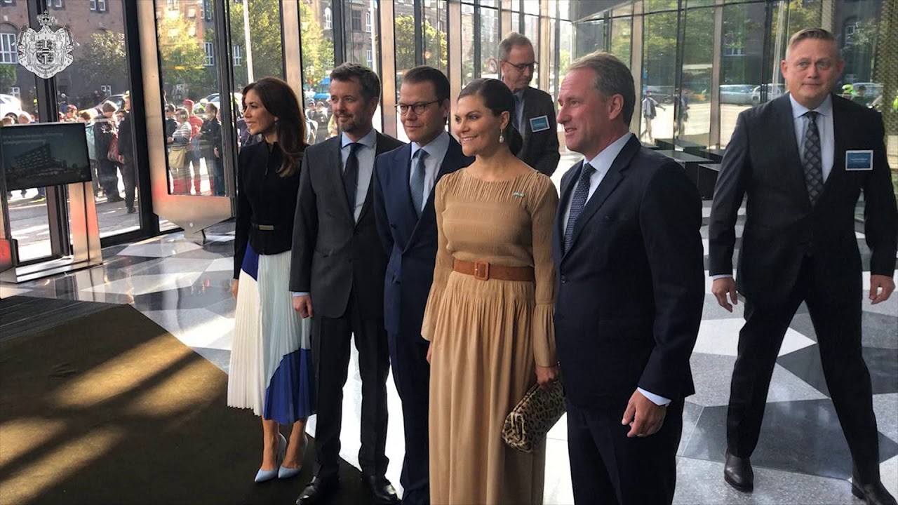 Kongeligt besøg fra Sverige - YouTube