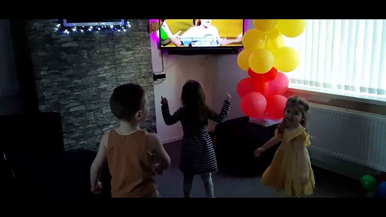 good job Jesus looks at the heart..roccos singing is terrible - YouTube