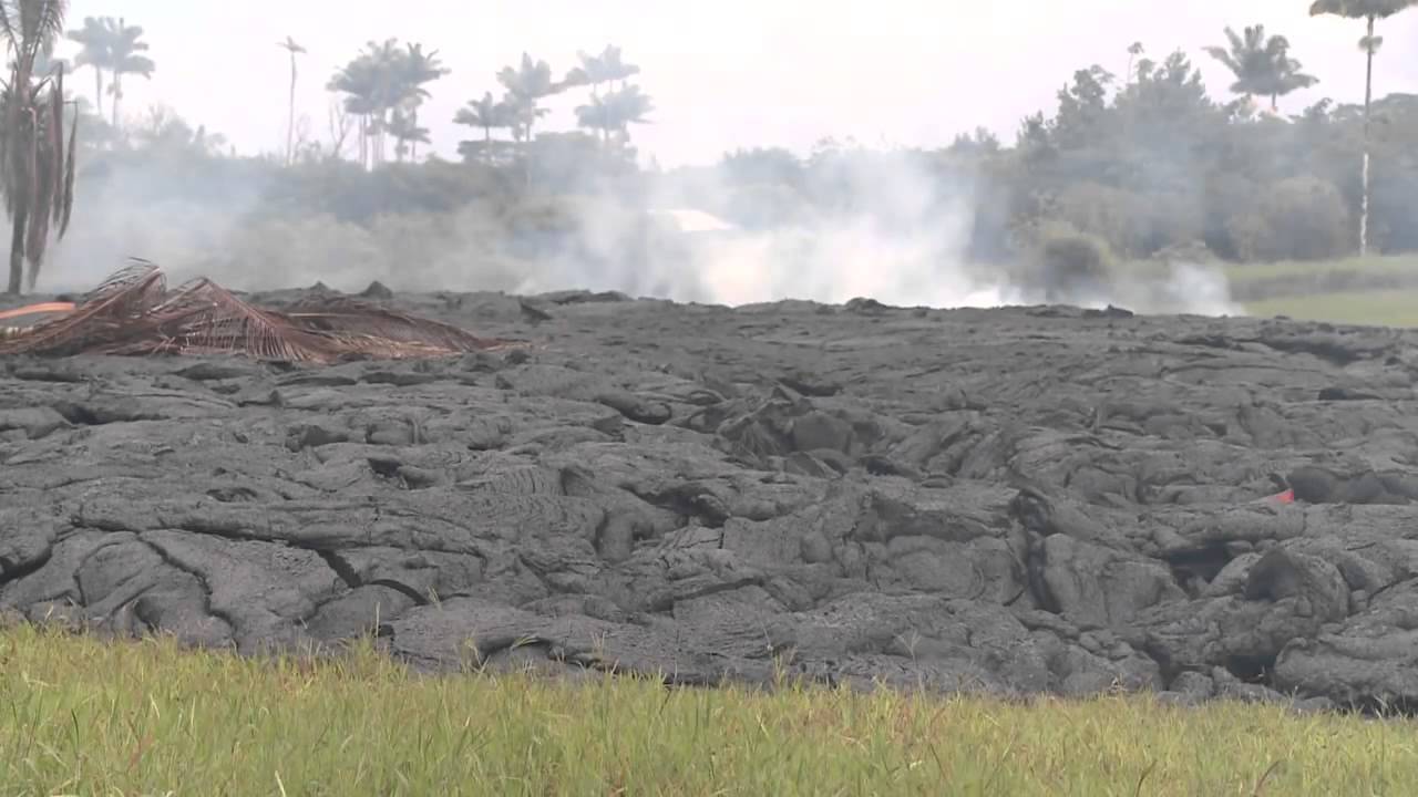 Incredible! Hawaii Kilauea Volcano: Puna Lava Flow [lava flows into ...