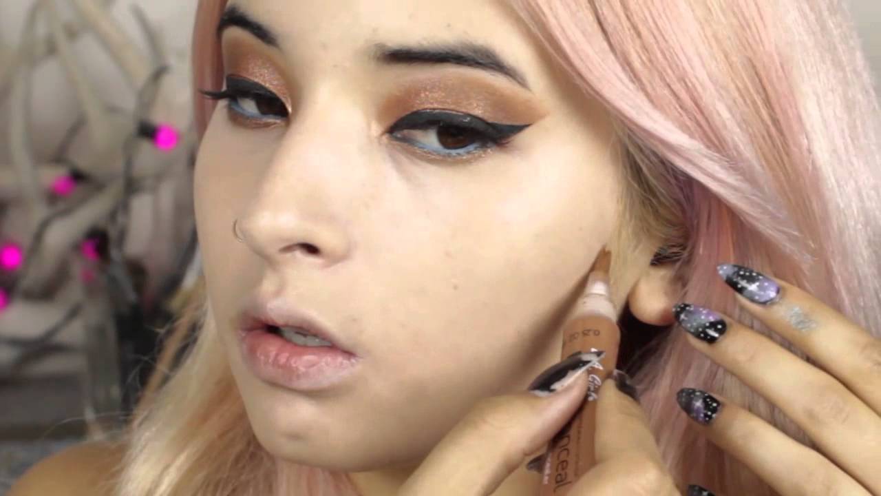 Goldfish Makeup Tutorial - Maquillaje Pescadito De Oro - YouTube
