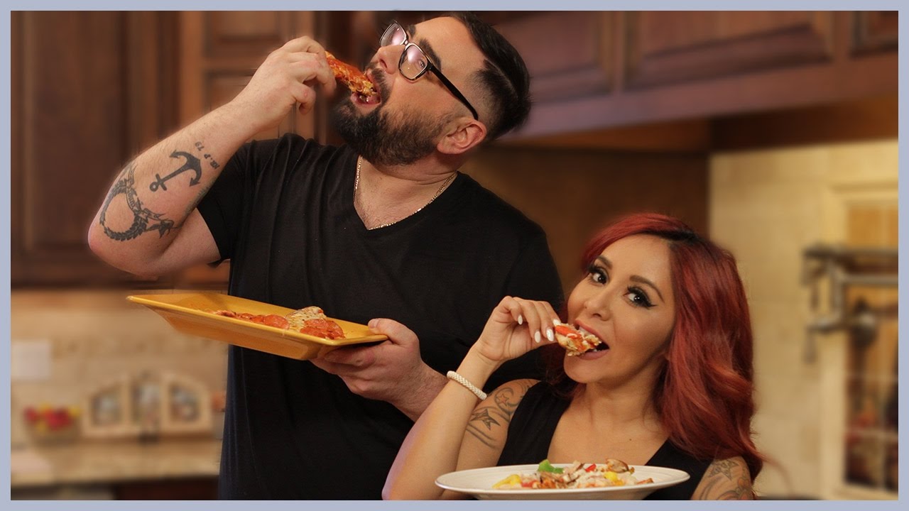 Snooki’s Skillet Style Pizzas! - YouTube