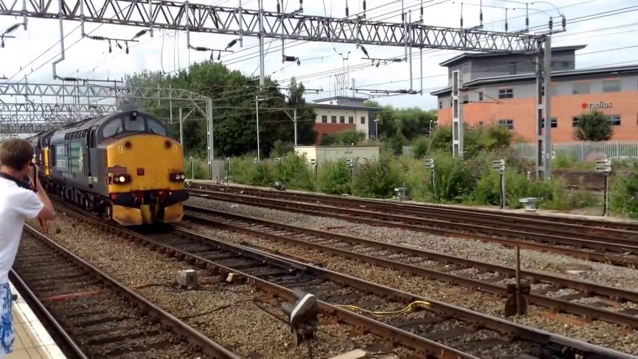 DRS 37606+37609 At Crewe From Stockport To Eastleigh - YouTube