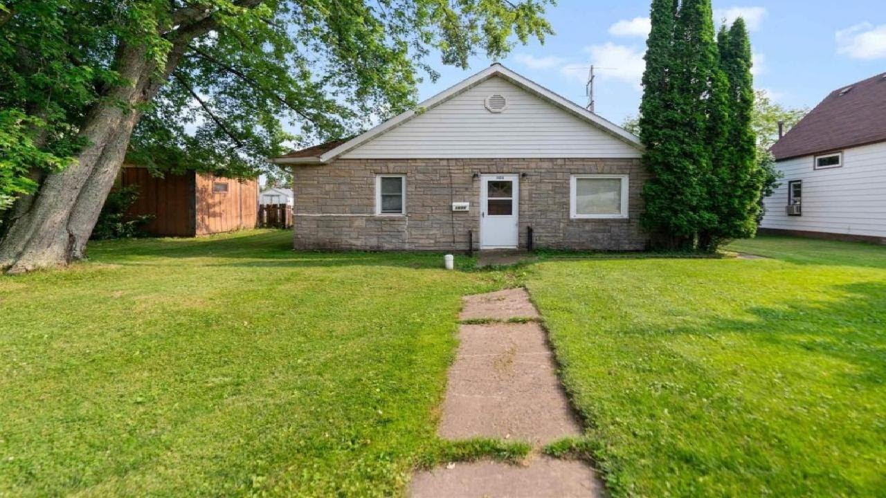 1606 N 28th St, Superior, WI Presented by Greg Running. - YouTube