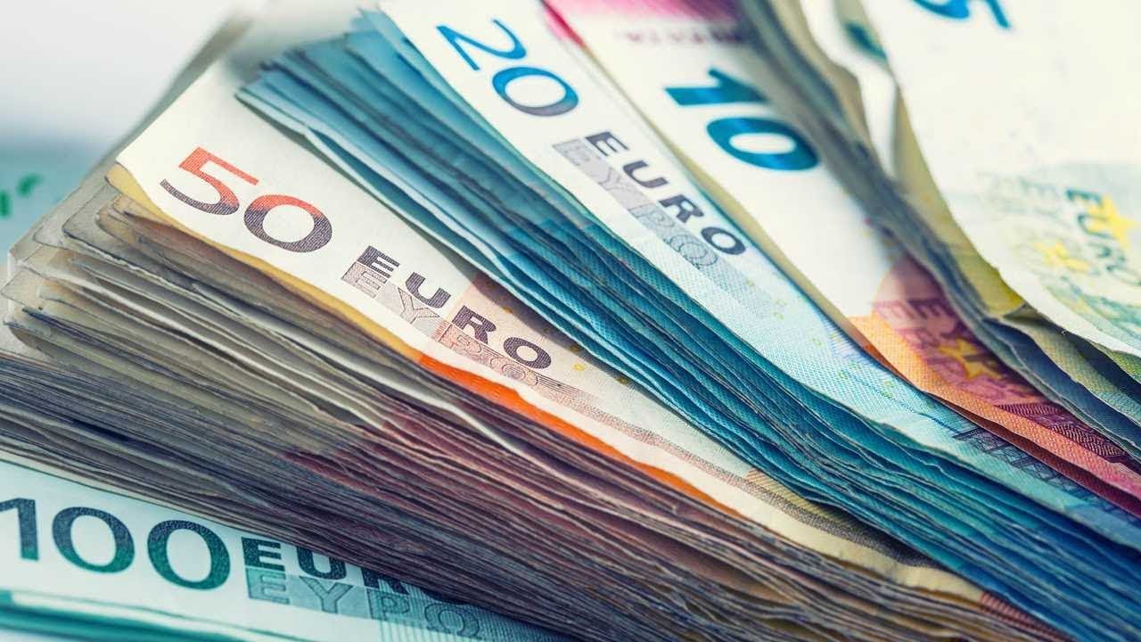 Hoe verdien je makkelijk snel geld als jongere via internet {Euroclix ...
