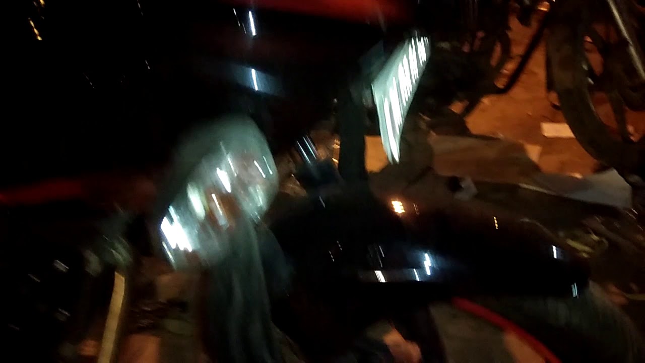 Pulsar 220 rim Graphics Radium and Black Carbon fibre - YouTube