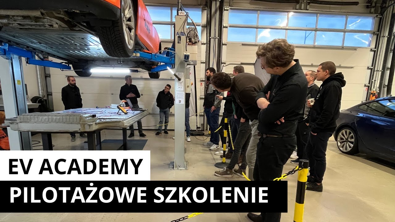 EV ACADEMY. Pilotażowe szkolenie | EV REPAIR - YouTube