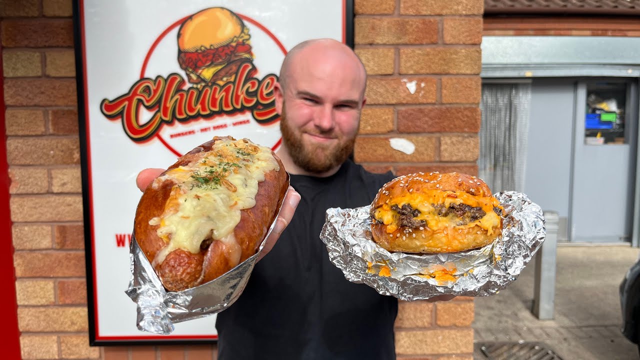 MEAT OVERLOAD in MK! Trying the TRENDING PHILLY CHEESESTEAK HOTDOG 🌭 ...