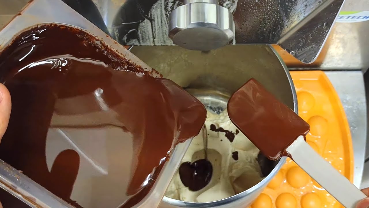 THE PROCESS OF MAKING ITALIAN GELATO - YouTube