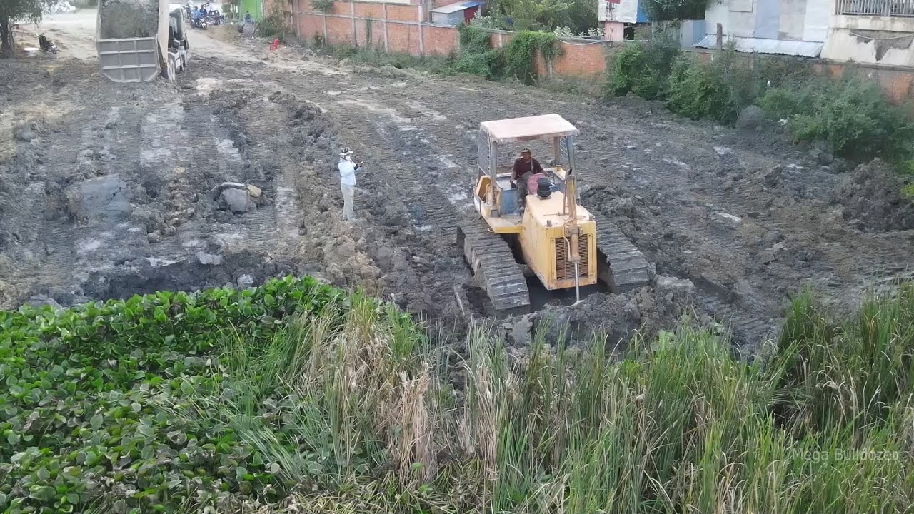 Wonderful Perfect Activity of Bulldozer Clear , filling Land Cutting ...