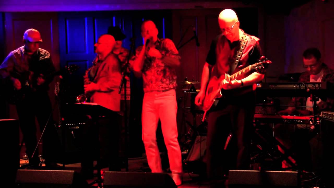 South River Blues Band at Twa Tams in Perth - YouTube