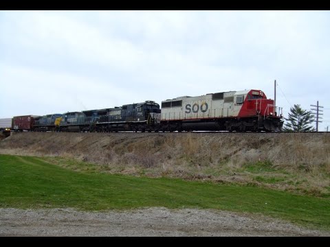 BNSF 4124 Meets SOO 6038 Lead H-NTWGAL w/ ex-CR C40-8 and Other Nice ...