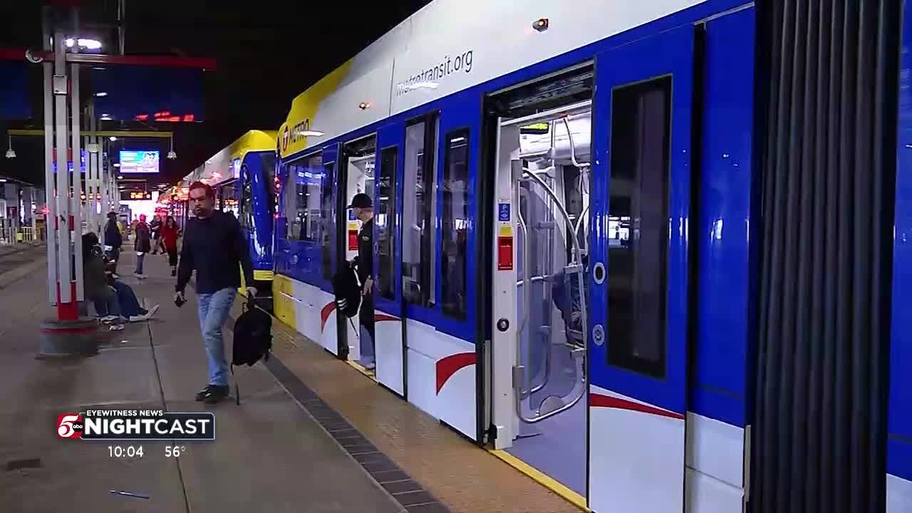 Buses to replace certain Blue Line trains for more than a week starting ...