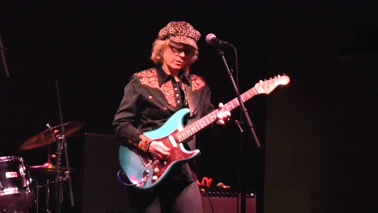 Debbie Davies-- I Want to Be Loved - YouTube