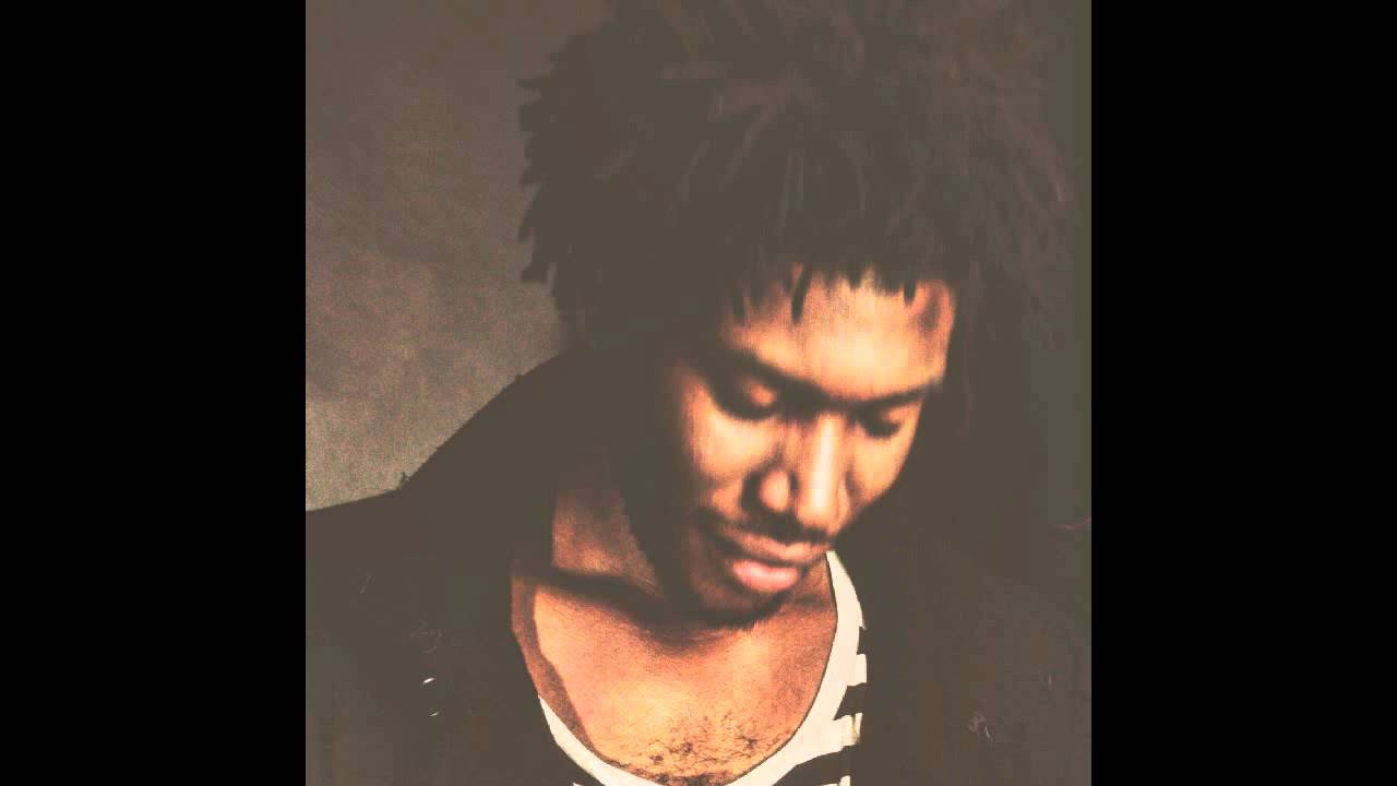 Queen Esteem - Ozzy B Feat. Tay {Prod. By Bankyondbeatz} - YouTube