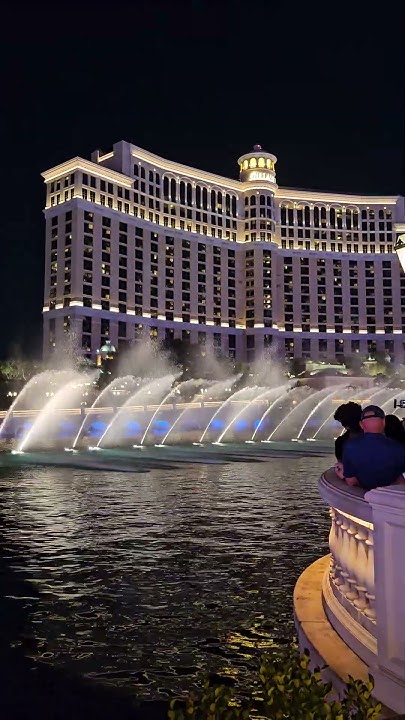 Bellagio Fountain Show: Water Dance in Las Vegas - YouTube