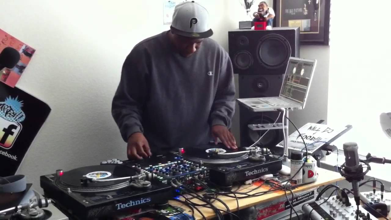 DJ Bee using Xcalibur's Rane 62 - YouTube