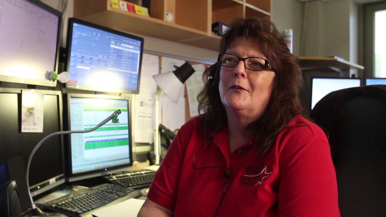 911 Dispatcher shares her stories - YouTube
