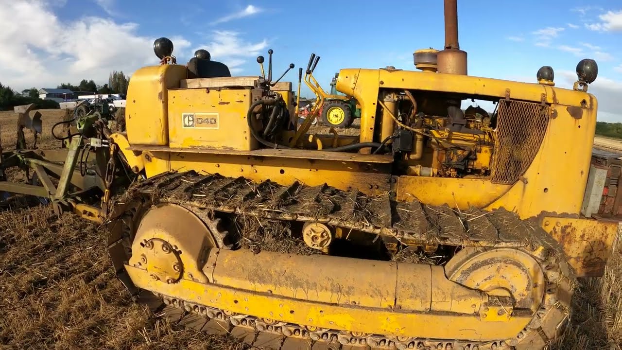 1960`s Caterpillar D4D 7U 5.7 Litre 4-Cyl Diesel Crawler Tractor (57HP ...