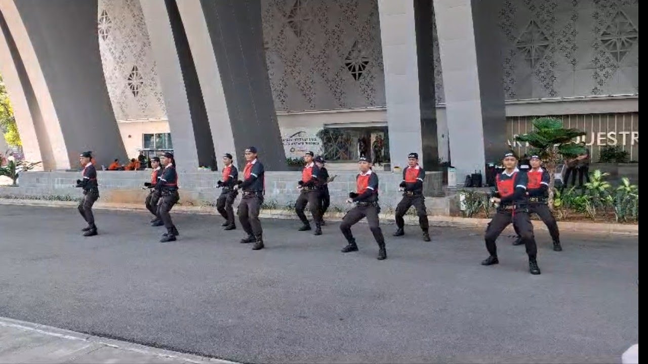 Lomba tongkat T baton || Teknik beladiri T baton || Tongkat satpam ...