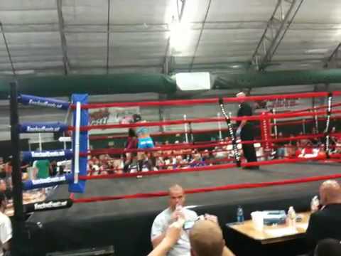 Kim Kickboxing Round 1 - YouTube