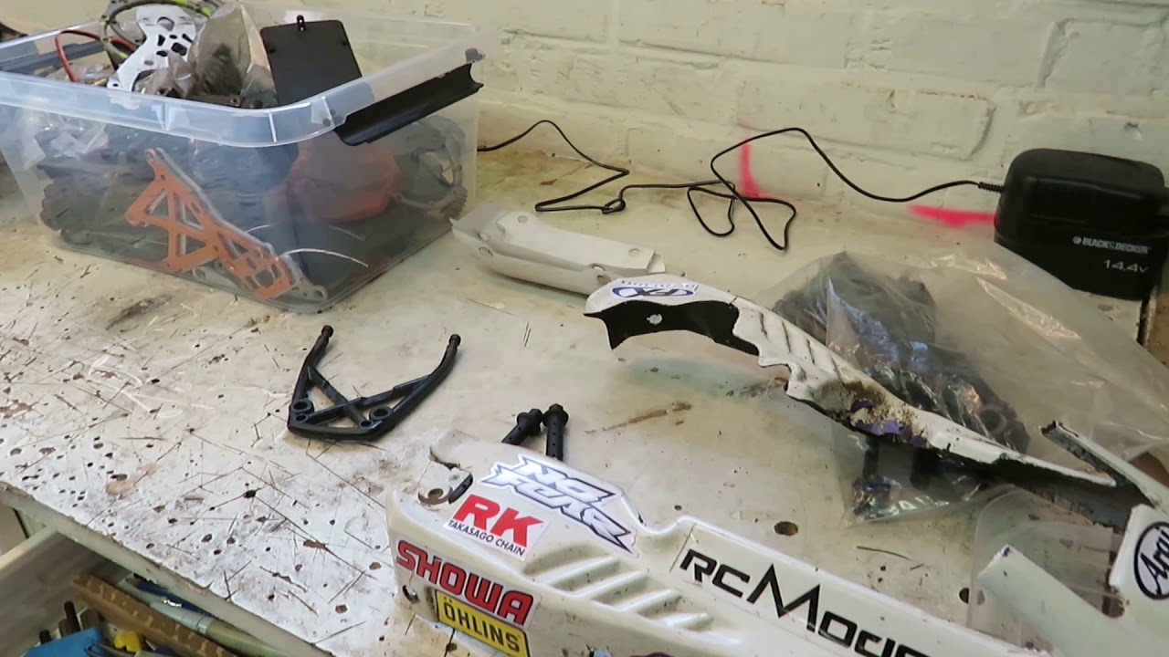Video on how i mounted my FG Beetle body on my Hpi Baja - YouTube