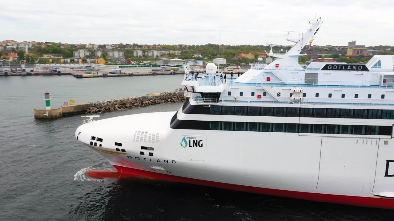 M/S Gotland kommer hem till Visby hamn - YouTube