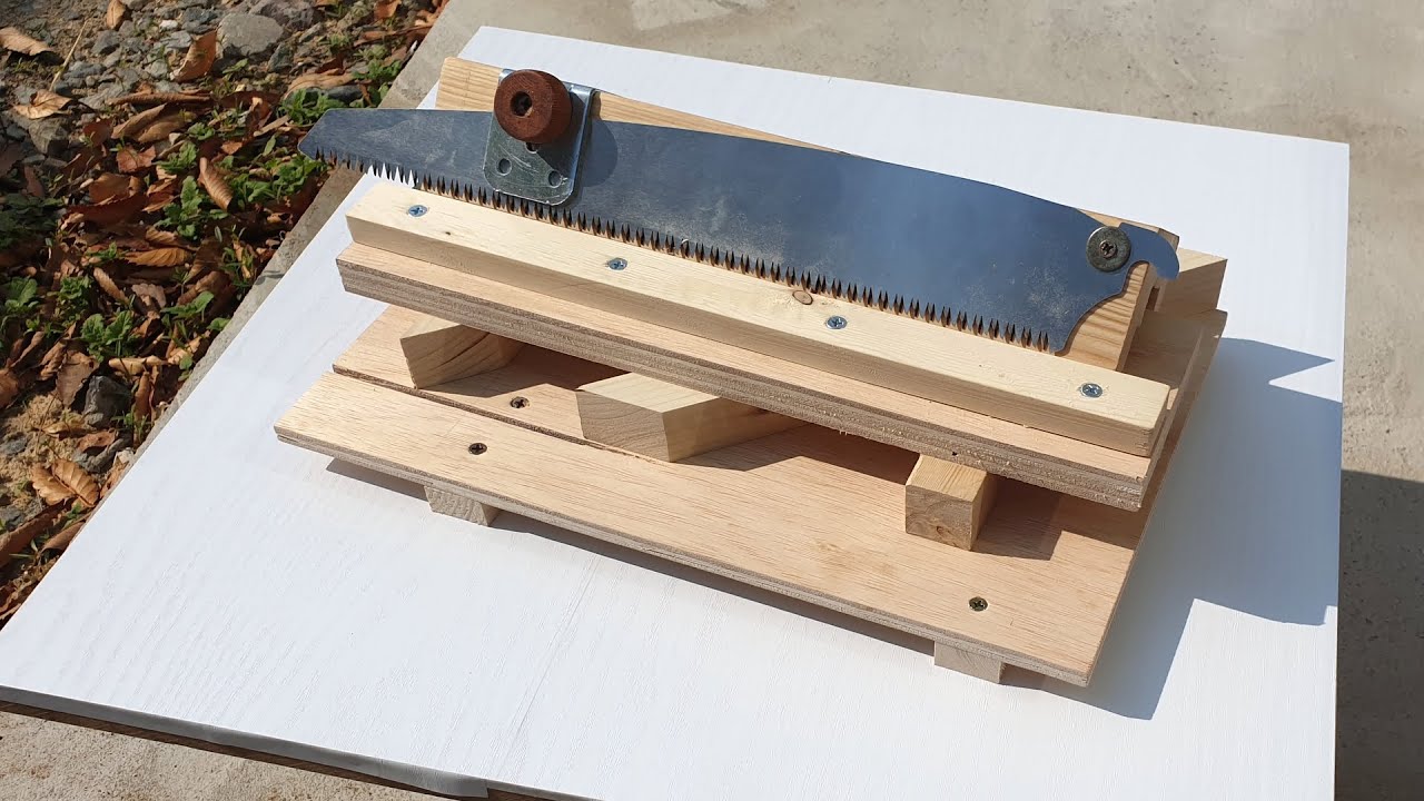 톱날로 직각과 합판 자르기(Cut right angles and plywood with a saw blade) - YouTube