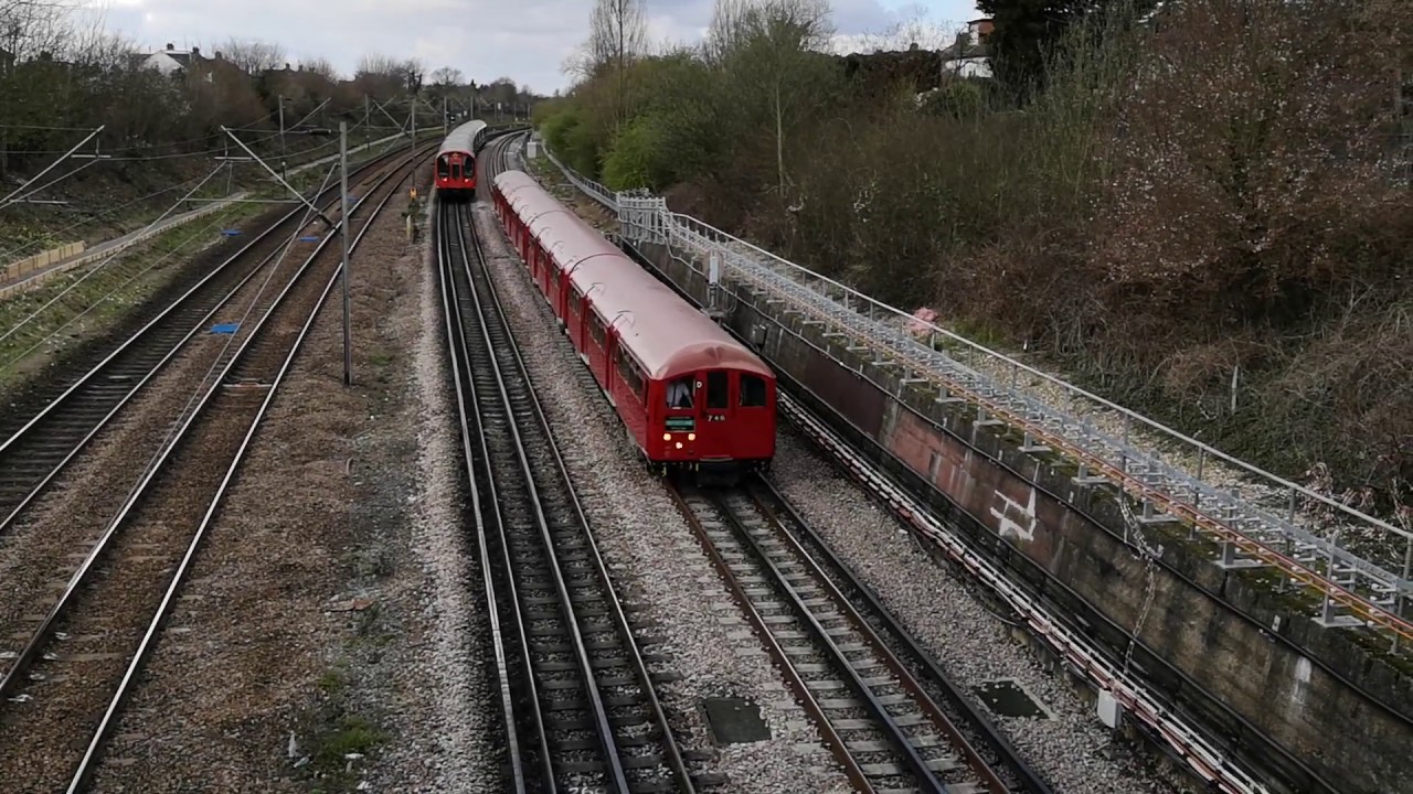 1938 stock Hornchurch / Upminster Bridge - YouTube