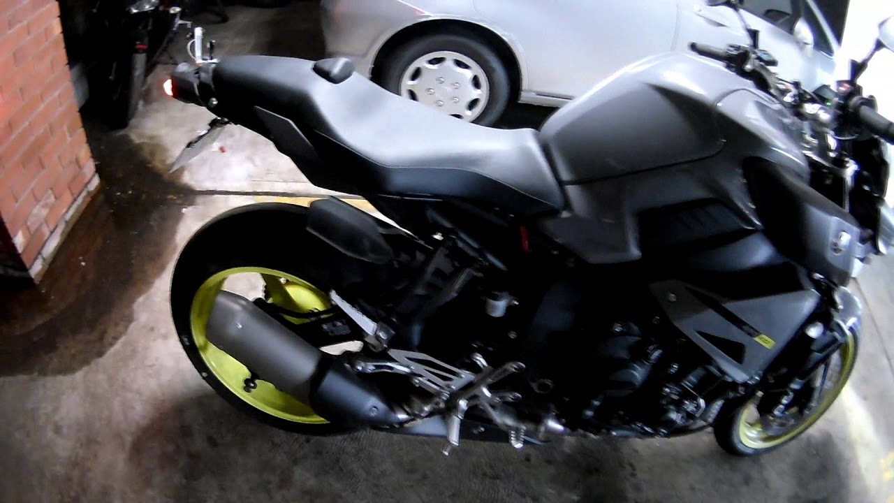 Yamaha MT-10 Stock vs Decat - YouTube