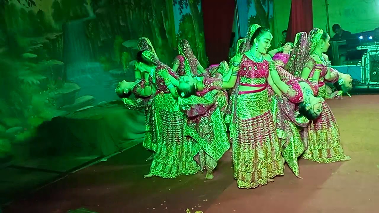 តូចតែខ្លួនទេ តែរាំវិញមិនចាញ់មនុស្សធំទេ - YouTube