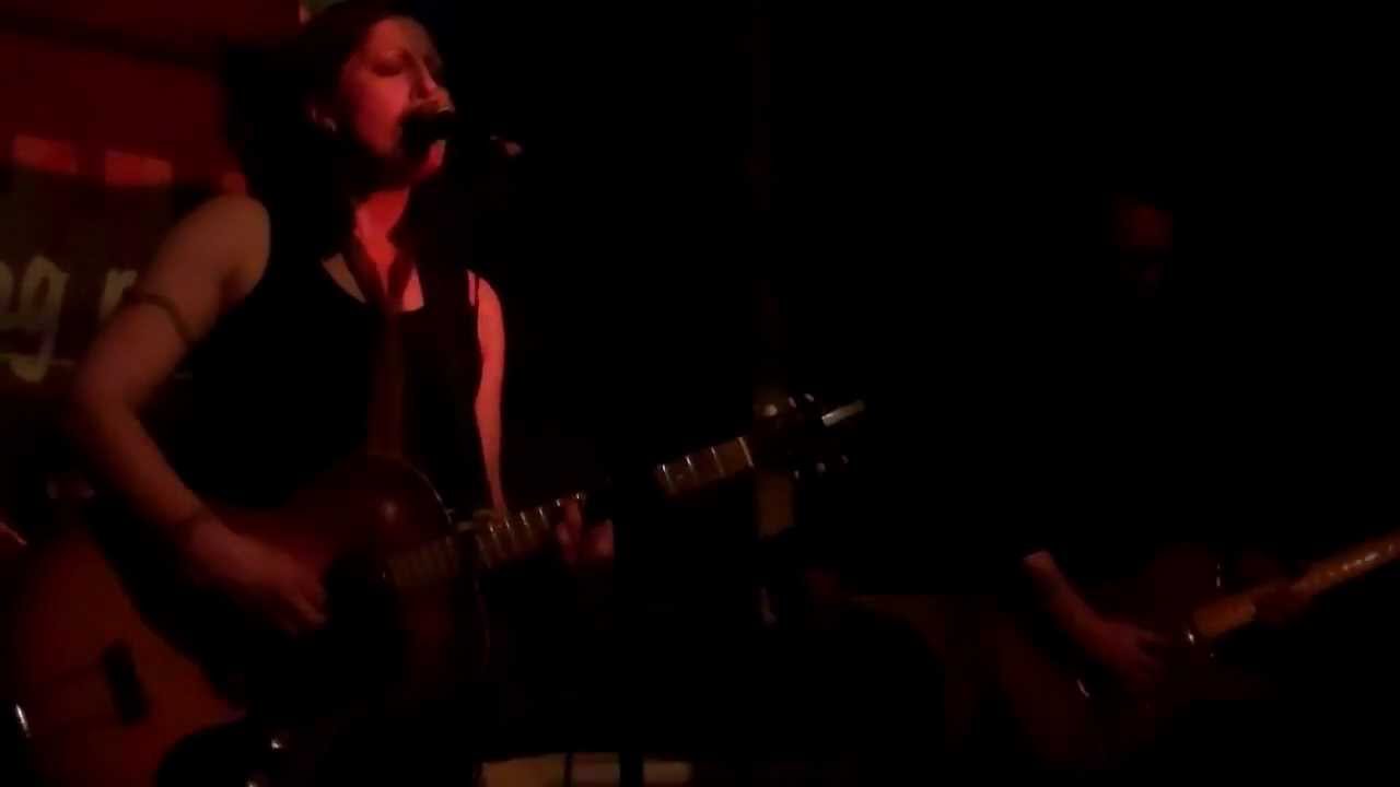 Sasha Dobson- Full Moon - YouTube