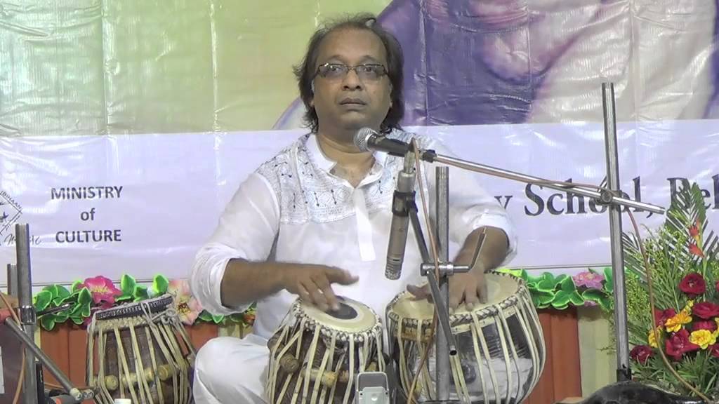 Pt. Nayan Ghosh Tabla Solo Tintaal in Kolkata - YouTube
