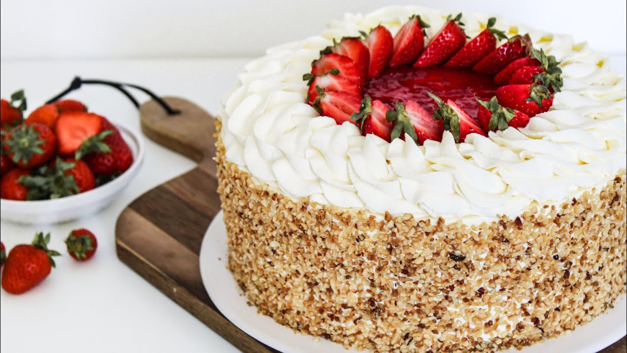 Fabuleux gâteau à la fraise frais et léger | Layer cake délicieux ...
