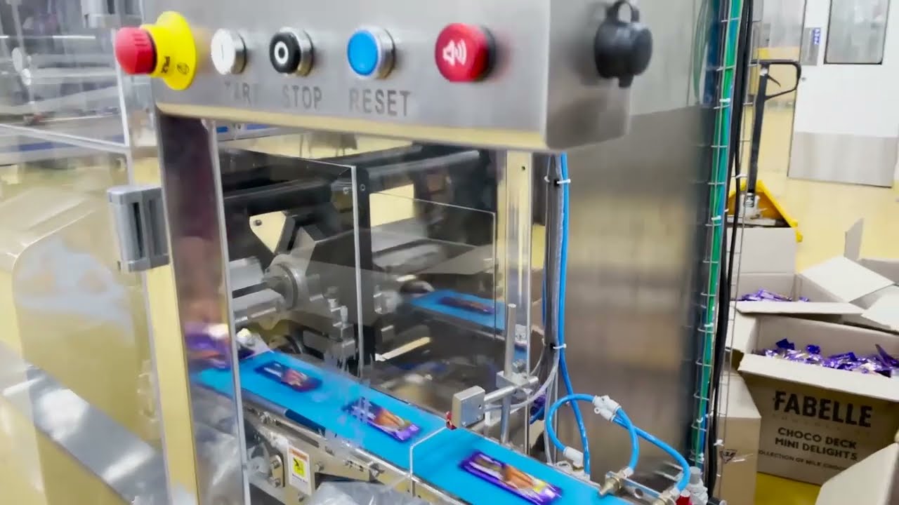 Ultra high speed packaging with Omori Flow Wrapper - YouTube