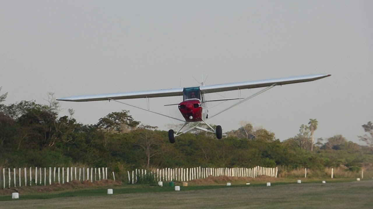 Piper PA-18 - YouTube