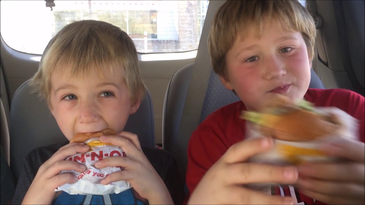 In and Out Burger Review - Family Style - YouTube