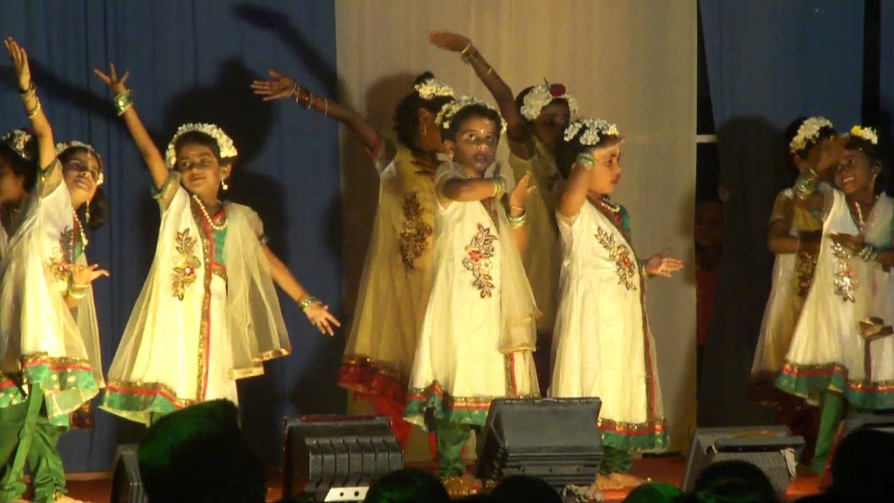 Radhika Ponni's Dance - II - YouTube