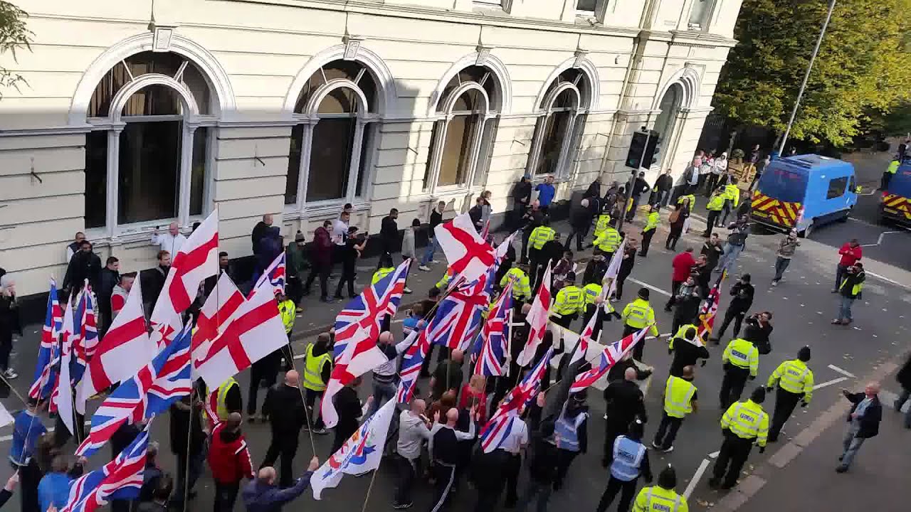 Britain first protest against mosque for muslims! - YouTube