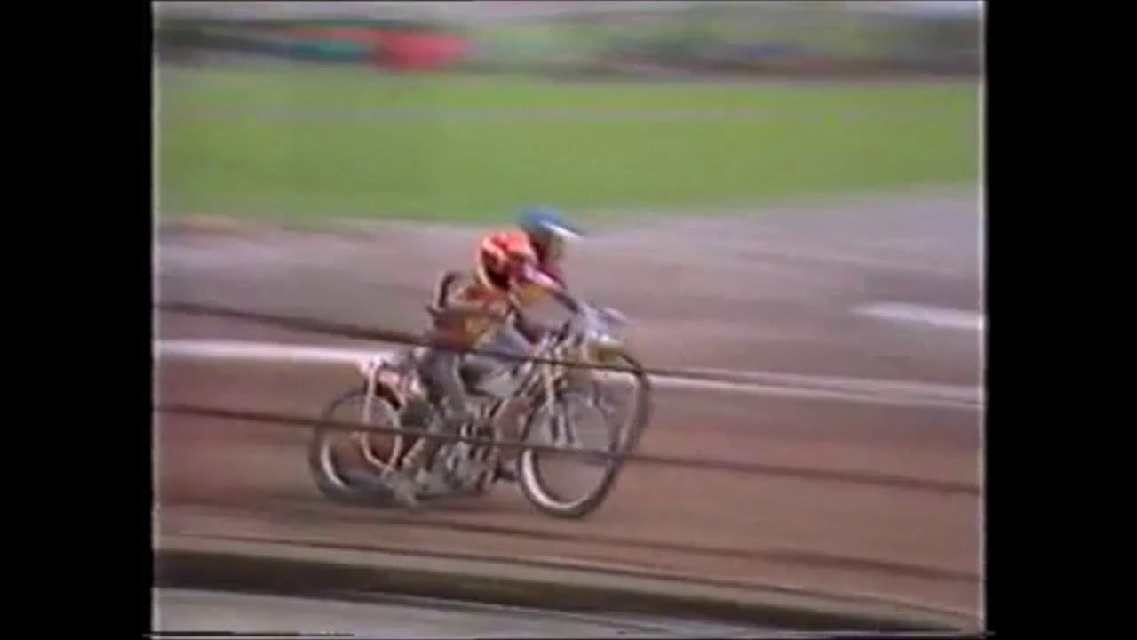 1982, Perfect Team Riding in Speedway - YouTube