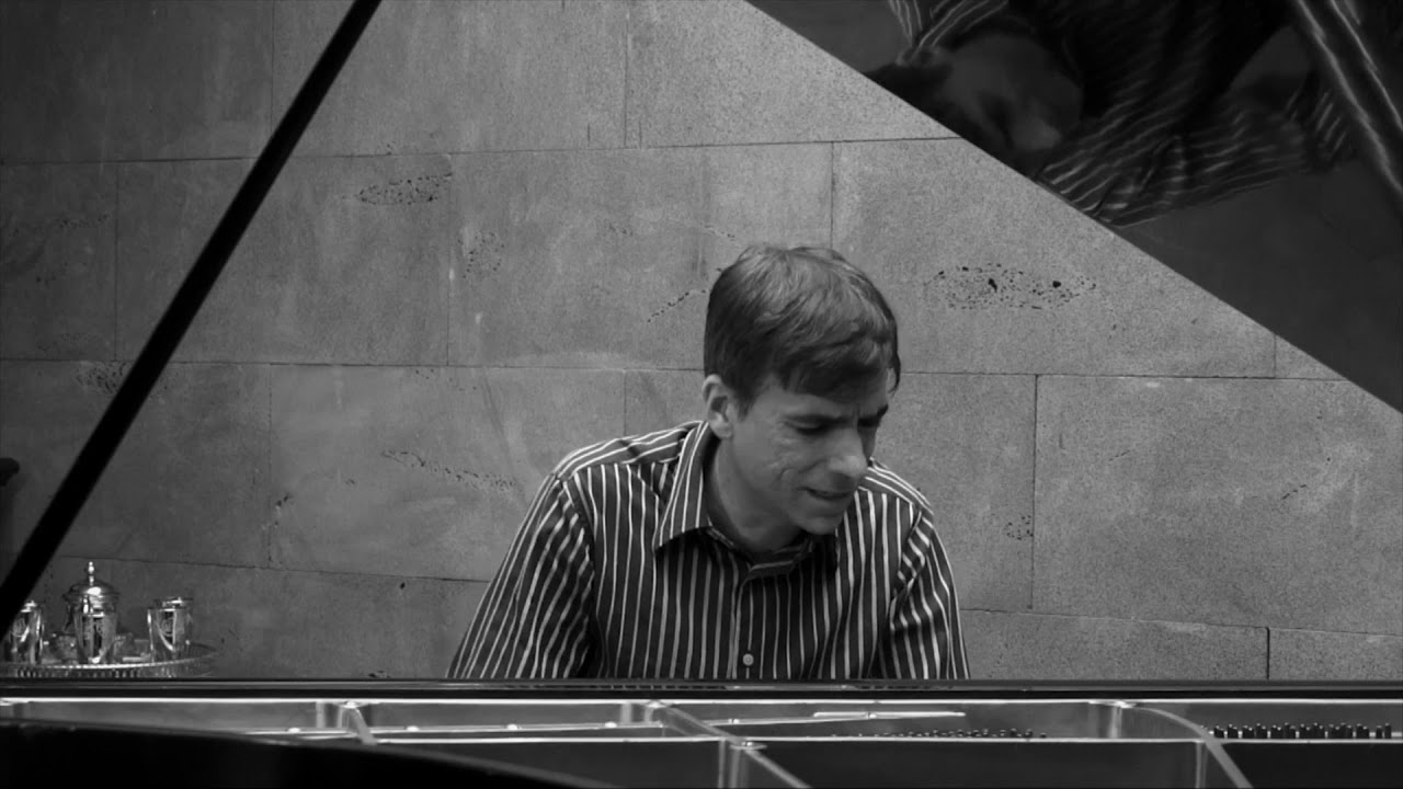 Alexis Alonso - On Music (Videoclip) - YouTube