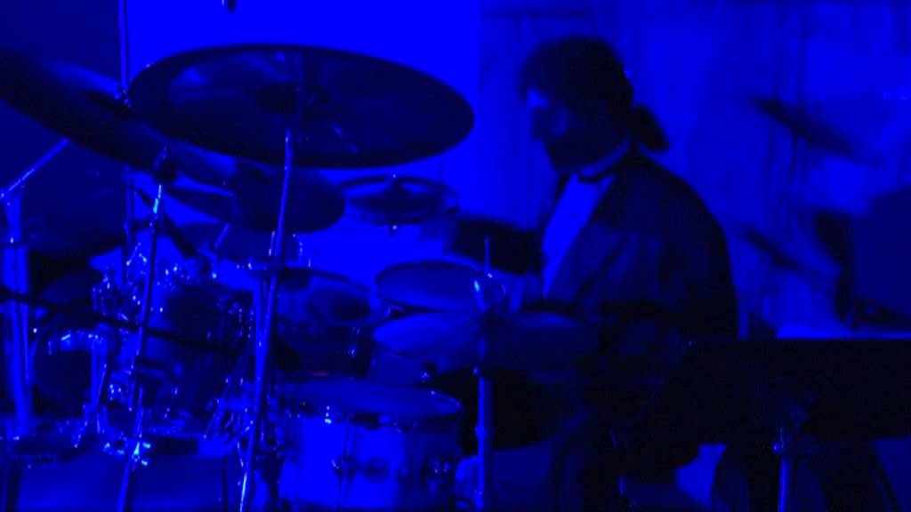 GILES PERRY / drum solo / International Jazz Day - YouTube